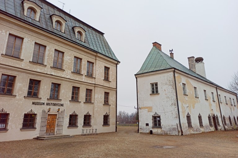 Atrakcje Beskidu Niskiego cz. 3/50 Pałac w Dukli – Martin Martinger ...